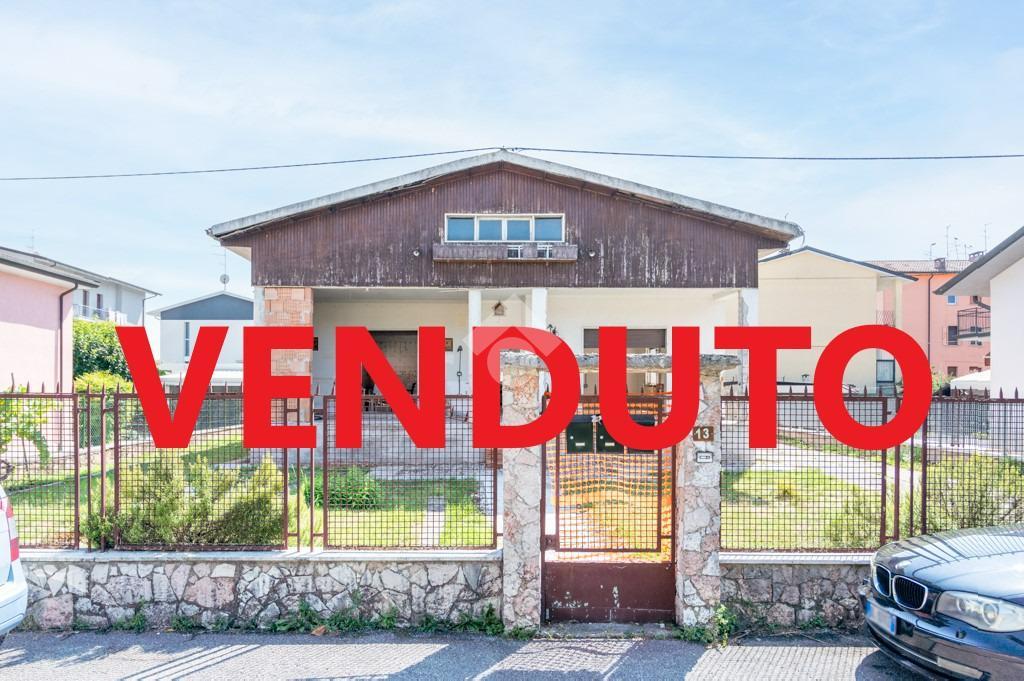 Villa in vendita a Villafranca Di Verona