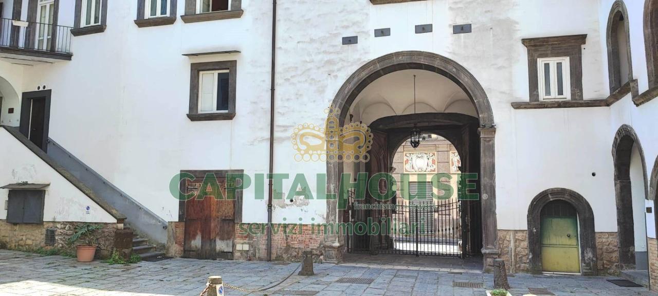 Negozio in affitto a Nola