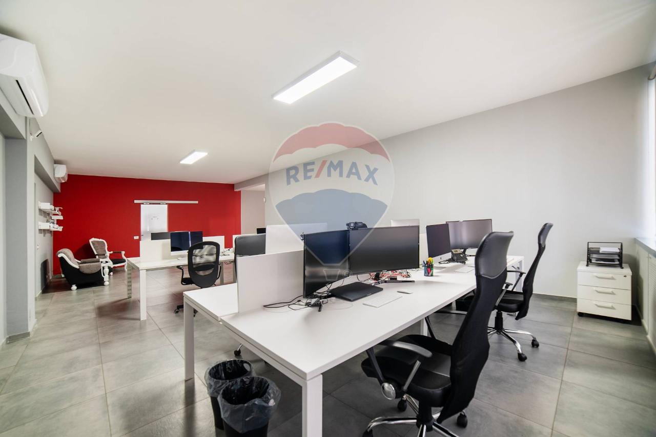 Ufficio in vendita a Mariano Comense