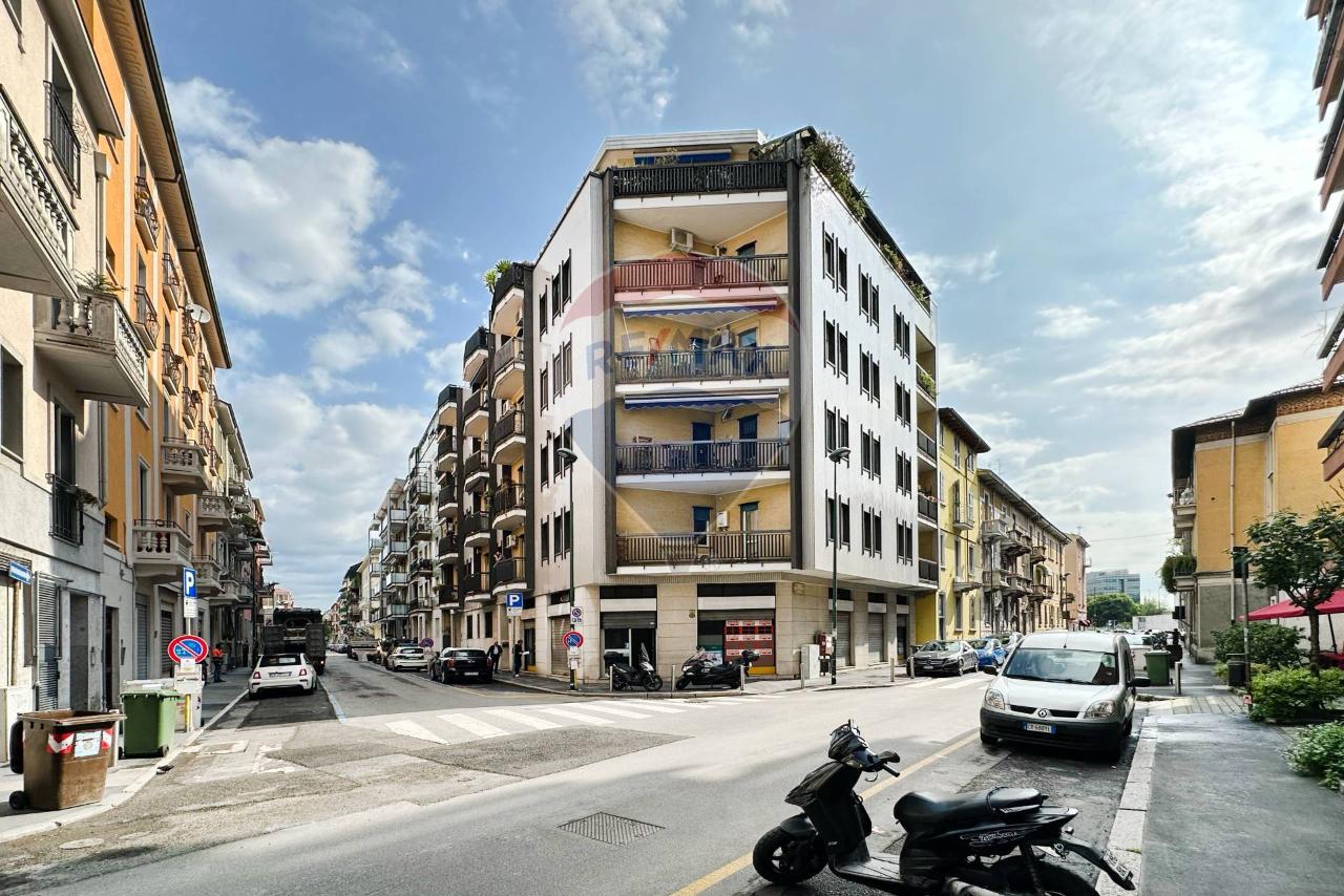 Negozio in vendita a Sesto San Giovanni