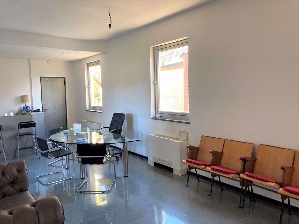 Ufficio in vendita a Villasanta