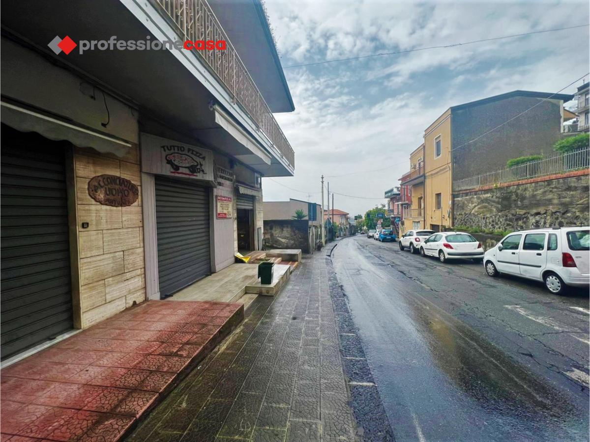 Negozio in vendita a San Giovanni La Punta