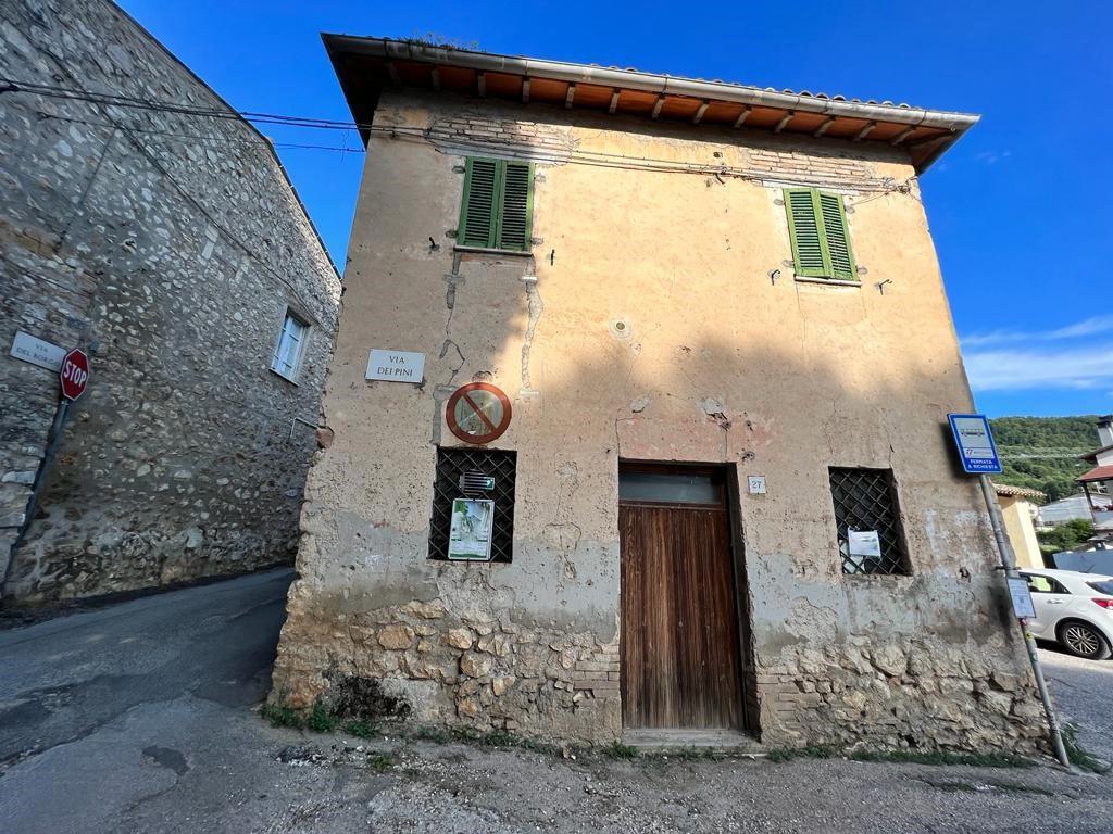 Casa indipendente in vendita a Spoleto