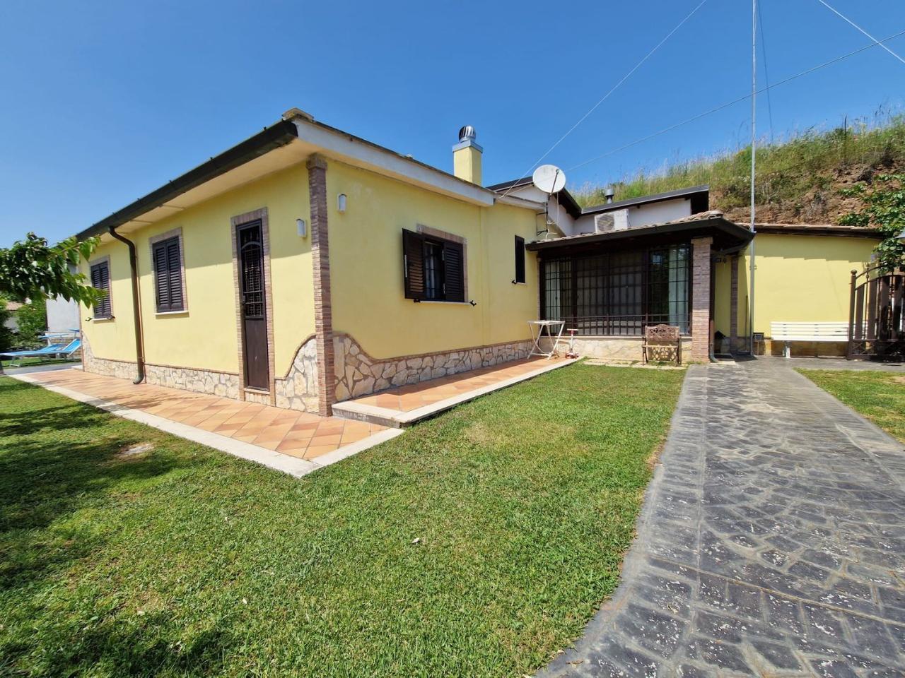 Villa in vendita a Ardea