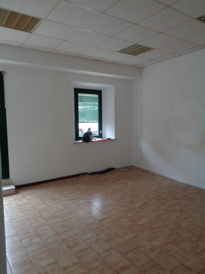 Negozio in affitto a Montiano