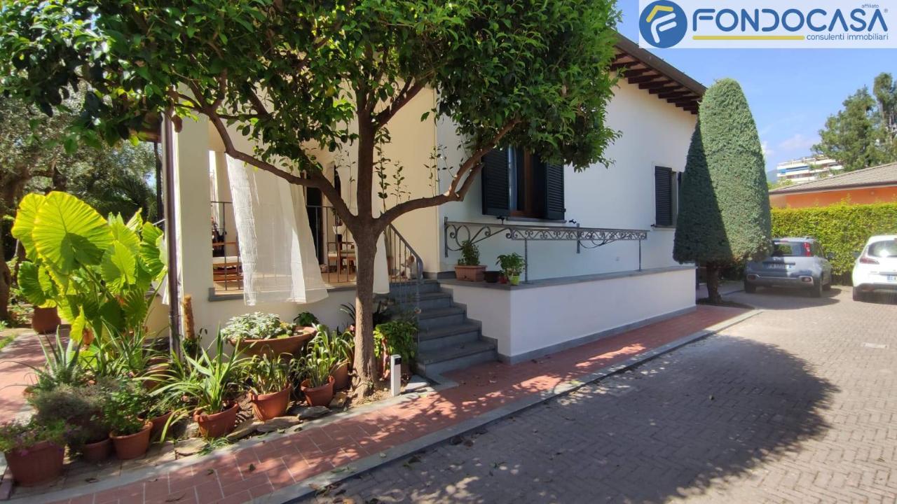 Villa in vendita a Seravezza