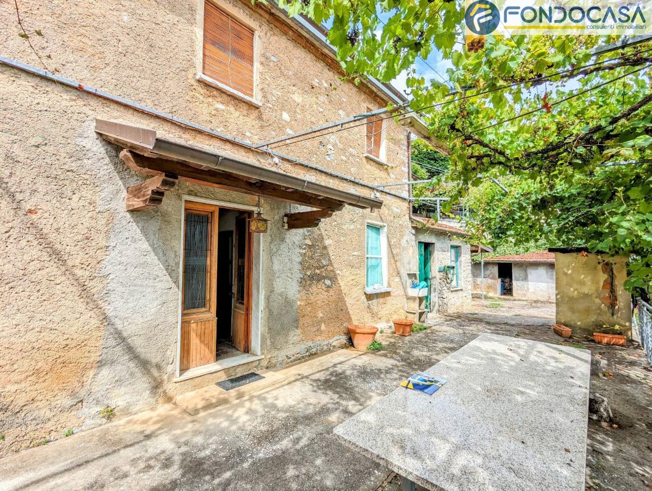 Casa indipendente in vendita a Seravezza