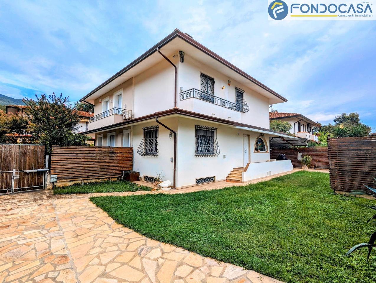 Villa in vendita a Pietrasanta