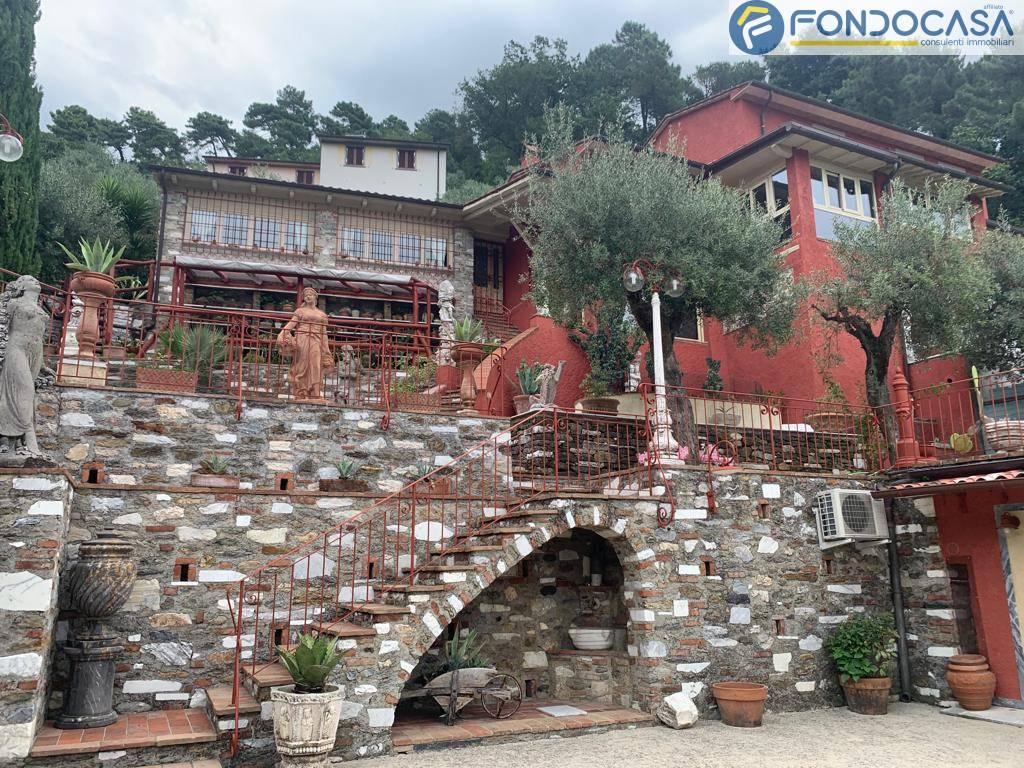 Villa in vendita a Seravezza