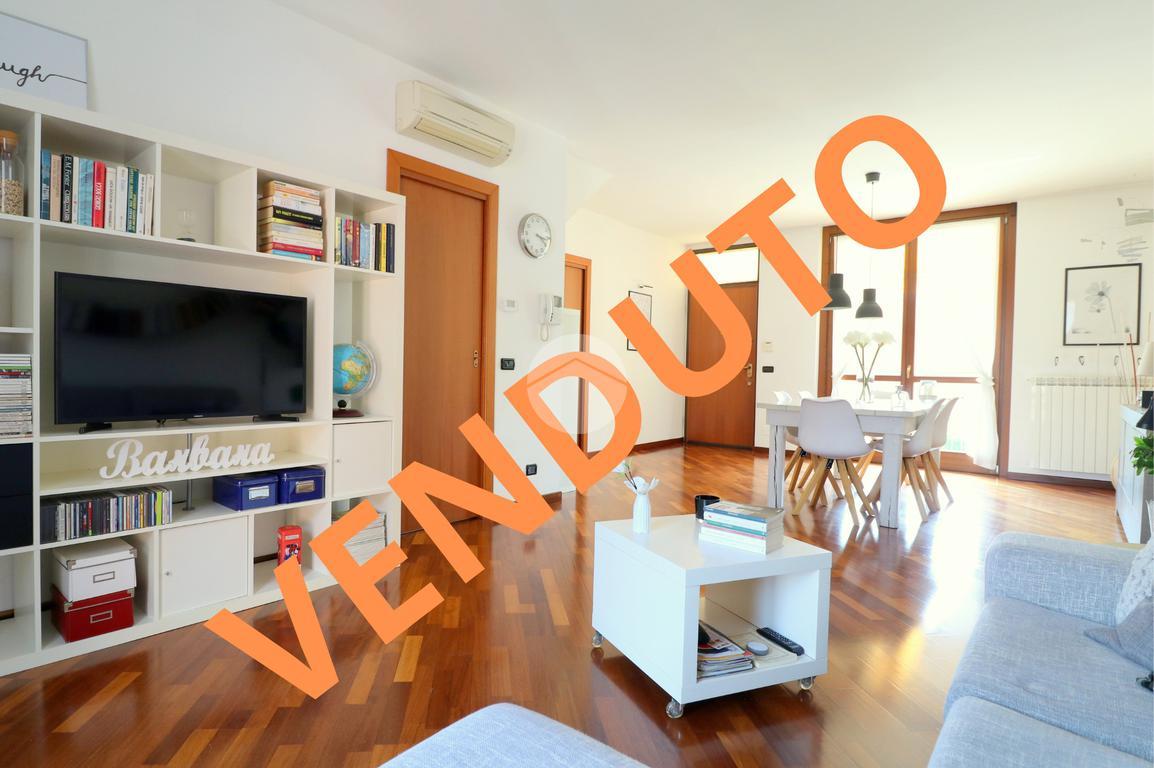 Appartamento in vendita a Rho