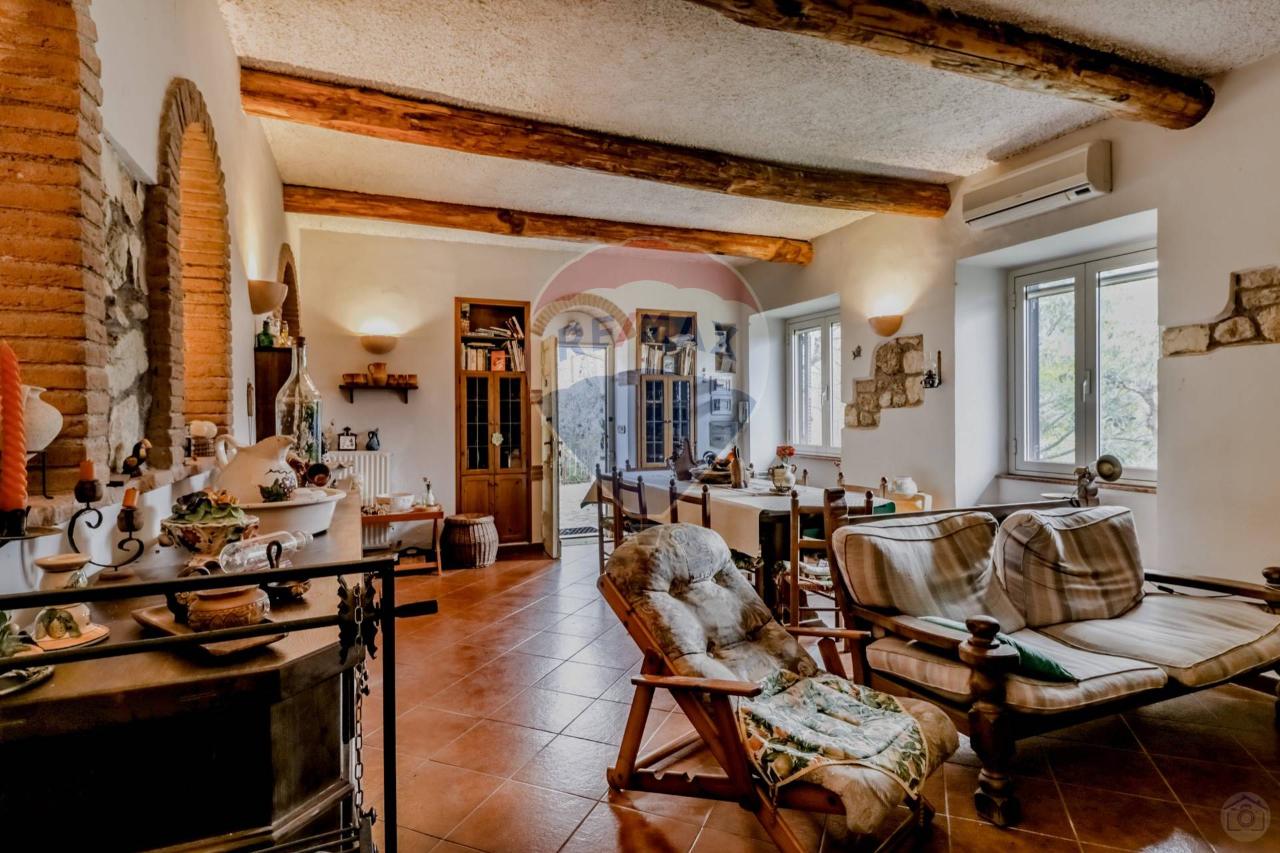 Villa in vendita a Torri In Sabina