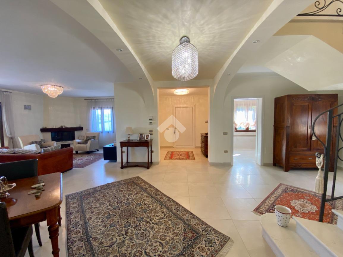 Villa in vendita a Santarcangelo Di Romagna