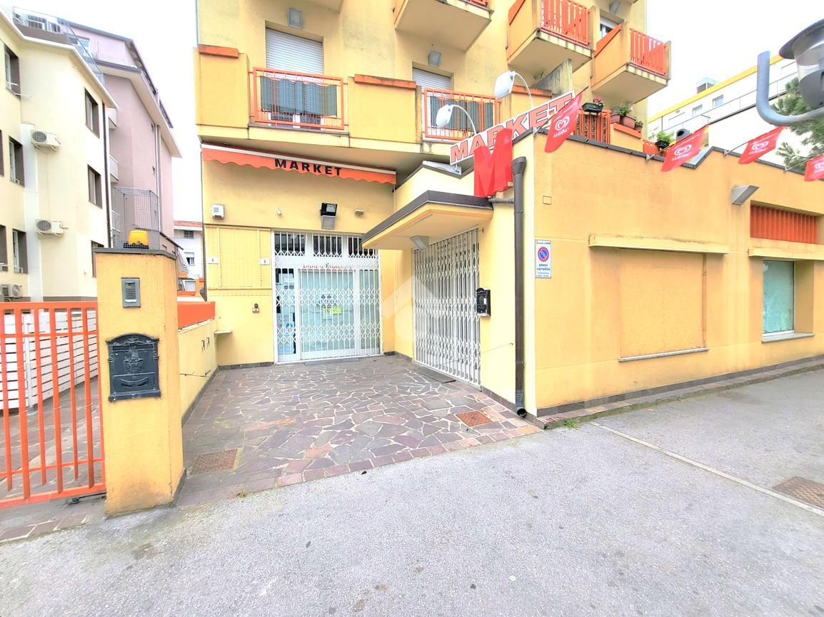 Negozio in vendita a Rimini