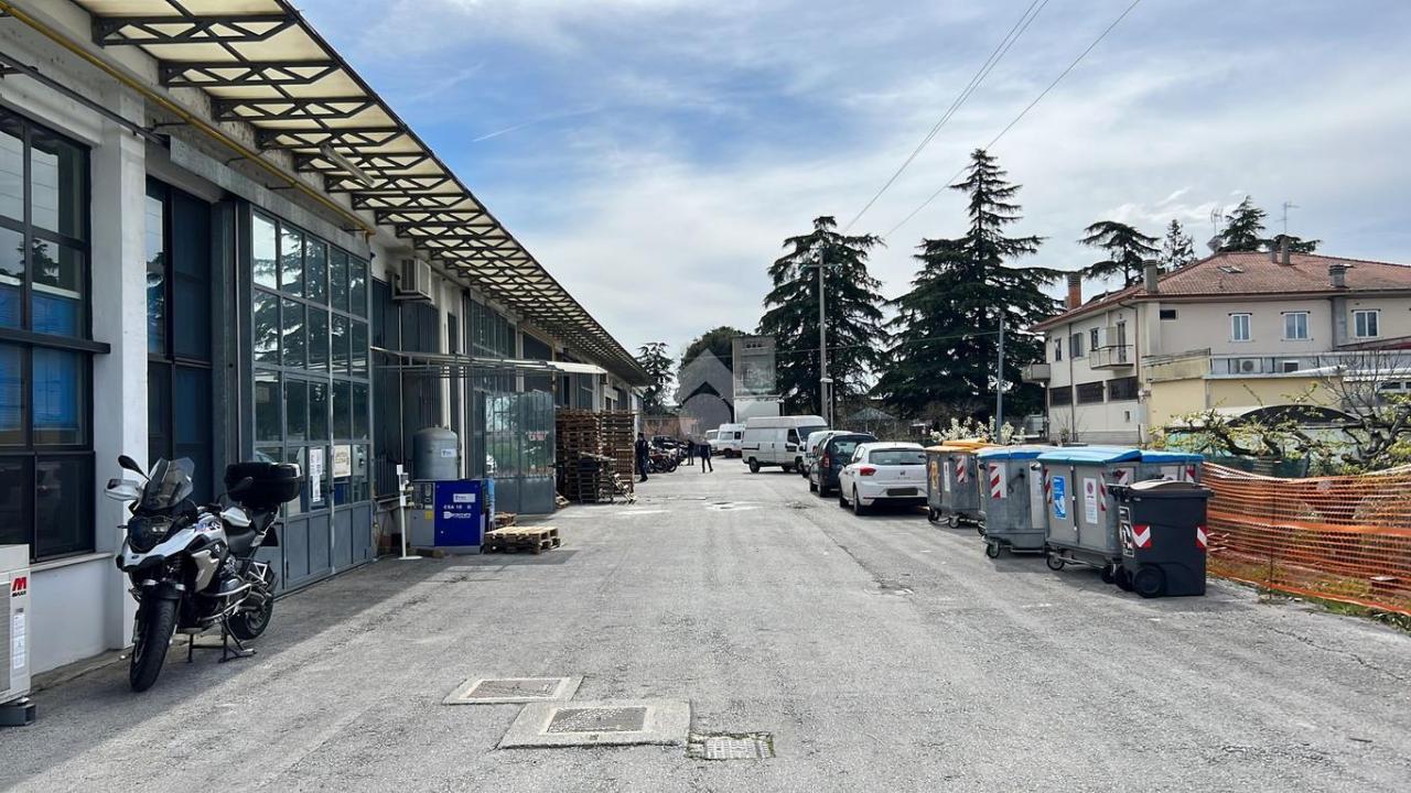 Capannone in vendita a Rimini