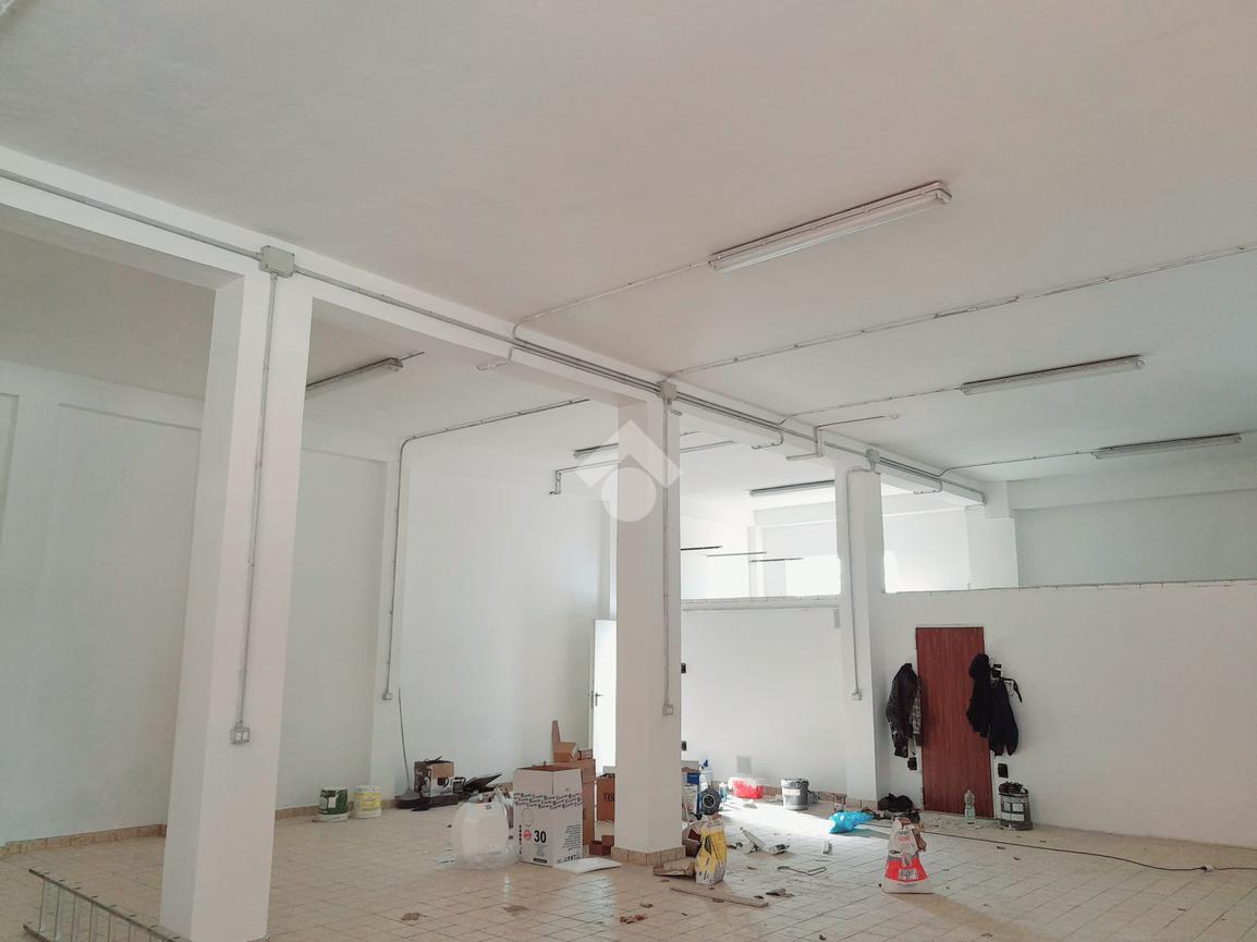 Magazzino in affitto a Rimini