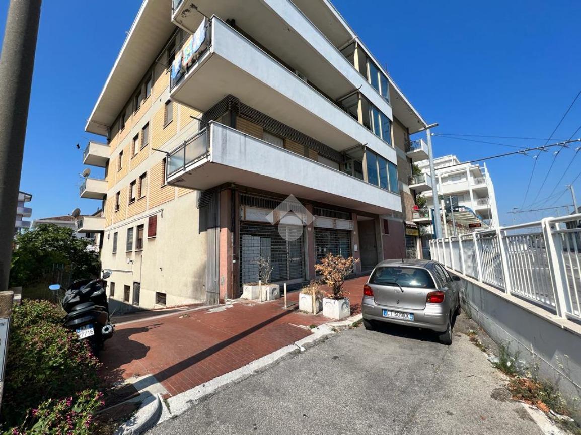 Negozio in vendita a Rimini