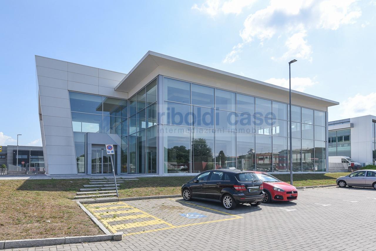 Capannone in vendita a Cantu'