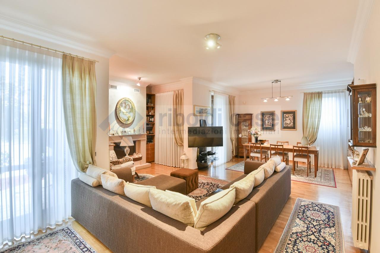 Appartamento in vendita a Seregno