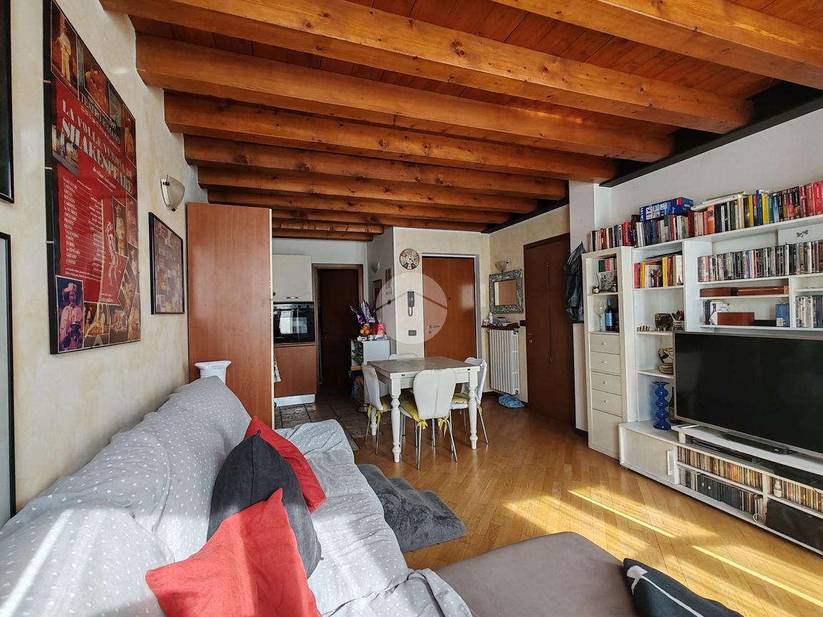 Appartamento in vendita a Valeggio Sul Mincio