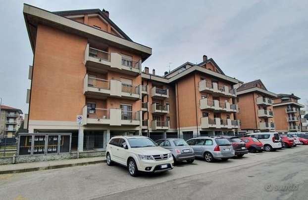 Appartamento in vendita a Locate Di Triulzi