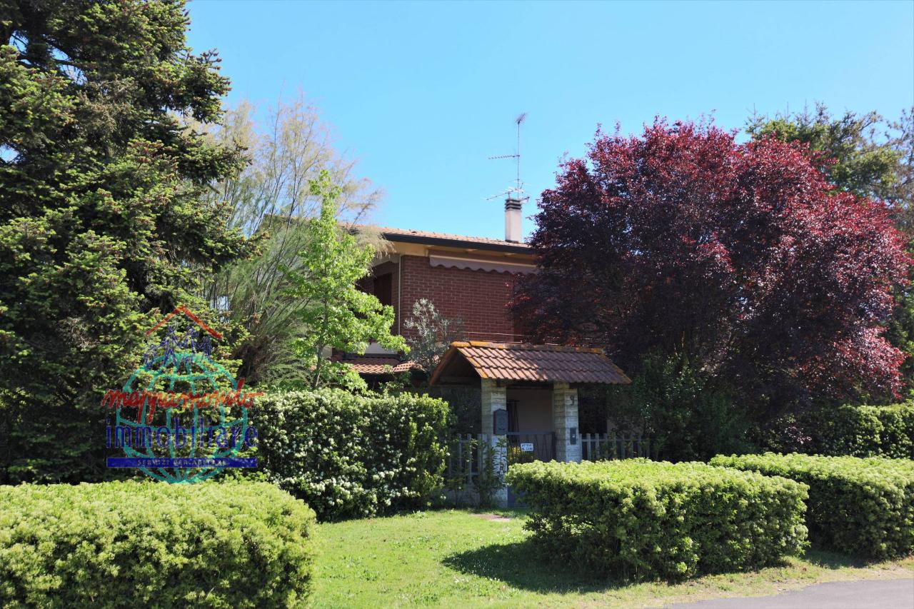 Villa in vendita a Cento