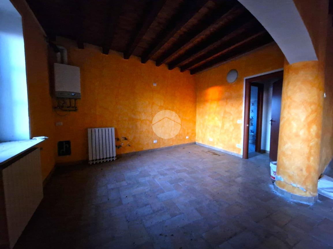 Appartamento in vendita a Lograto