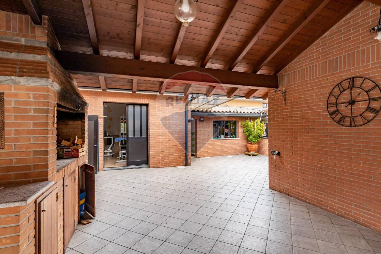 Negozio in vendita a Caronno Pertusella