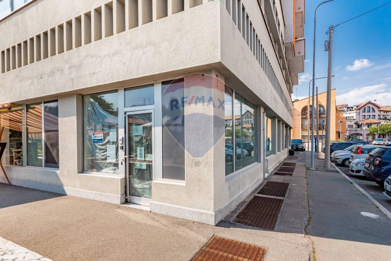 Negozio in affitto a Saronno