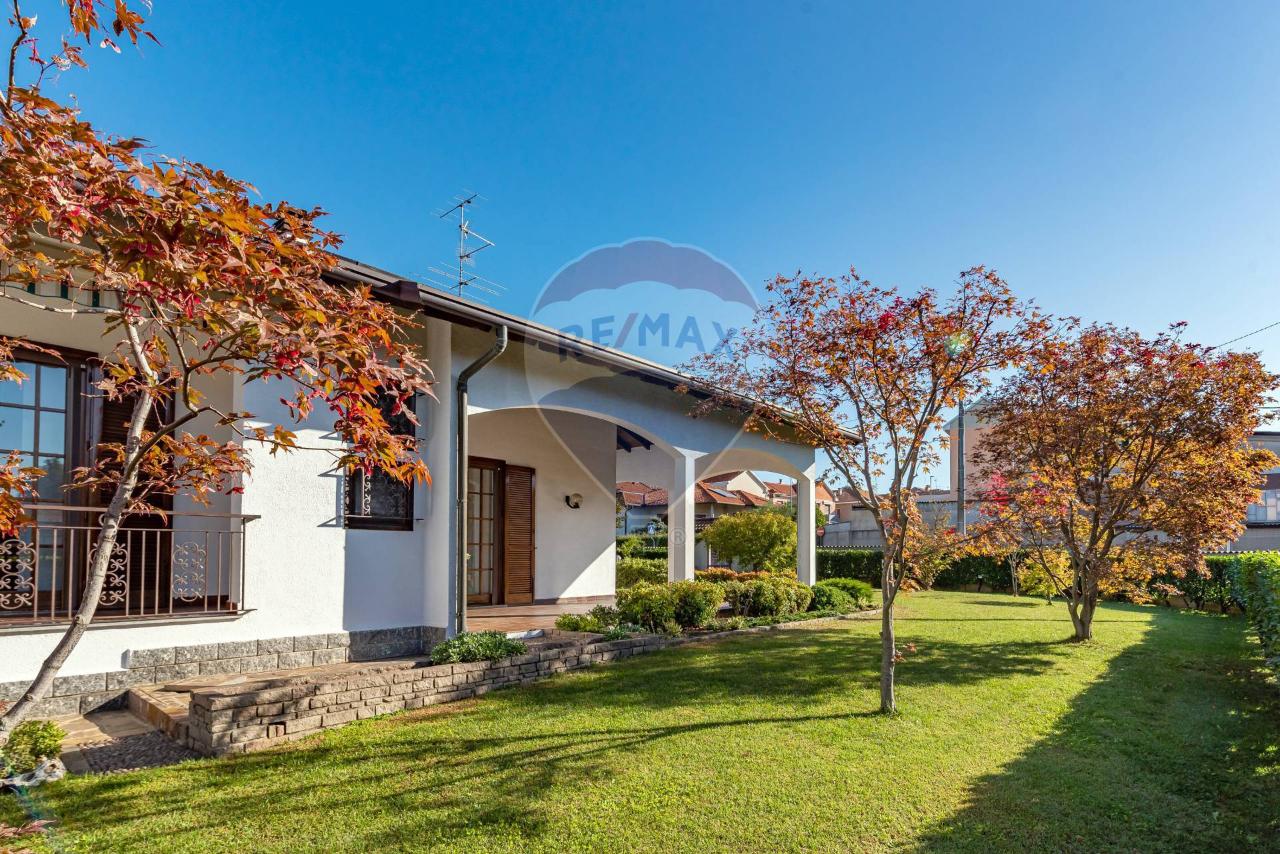 Villa in vendita a Cogliate