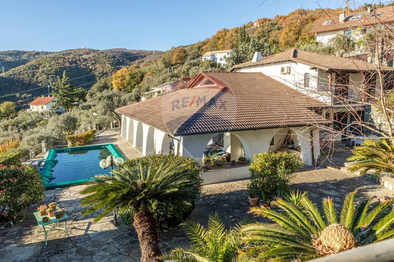 Villa in vendita a Varazze