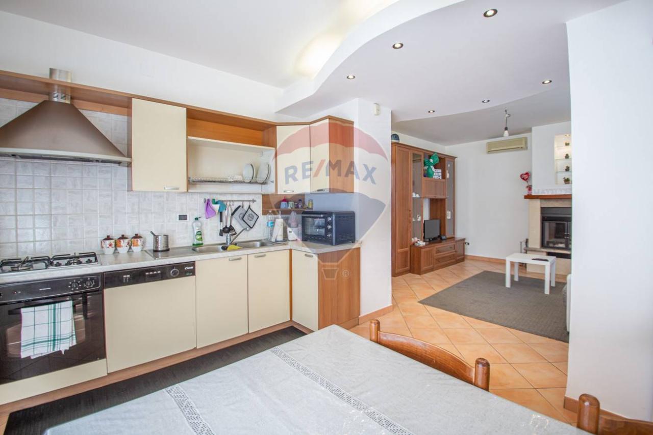 Casa indipendente in vendita a Fara Filiorum Petri