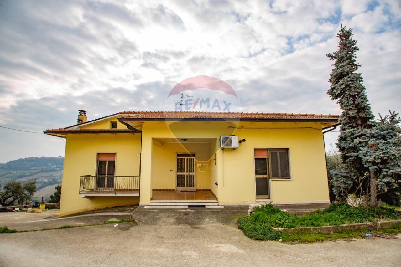 Casa indipendente in vendita a Villamagna