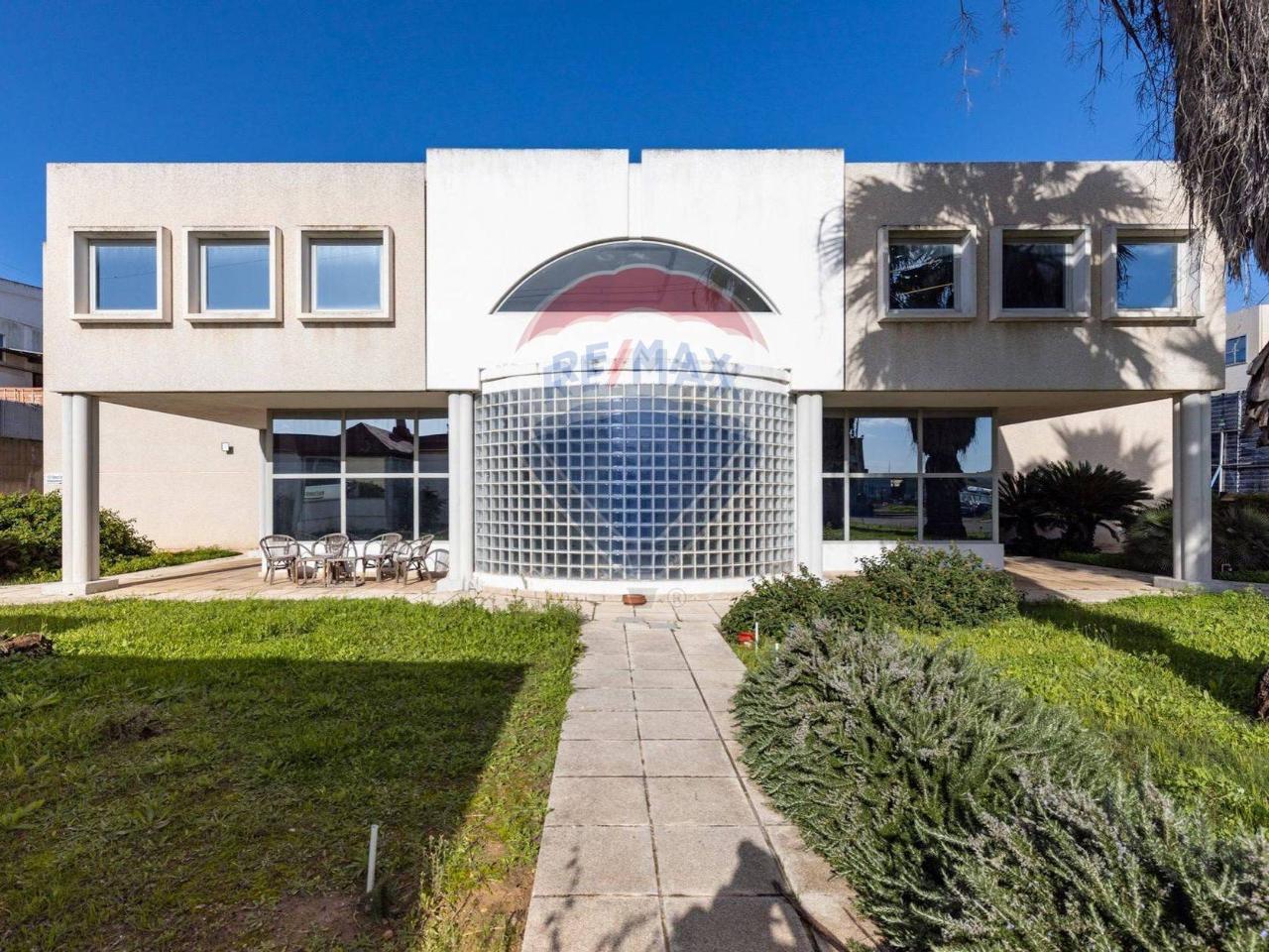 Capannone in vendita a Elmas