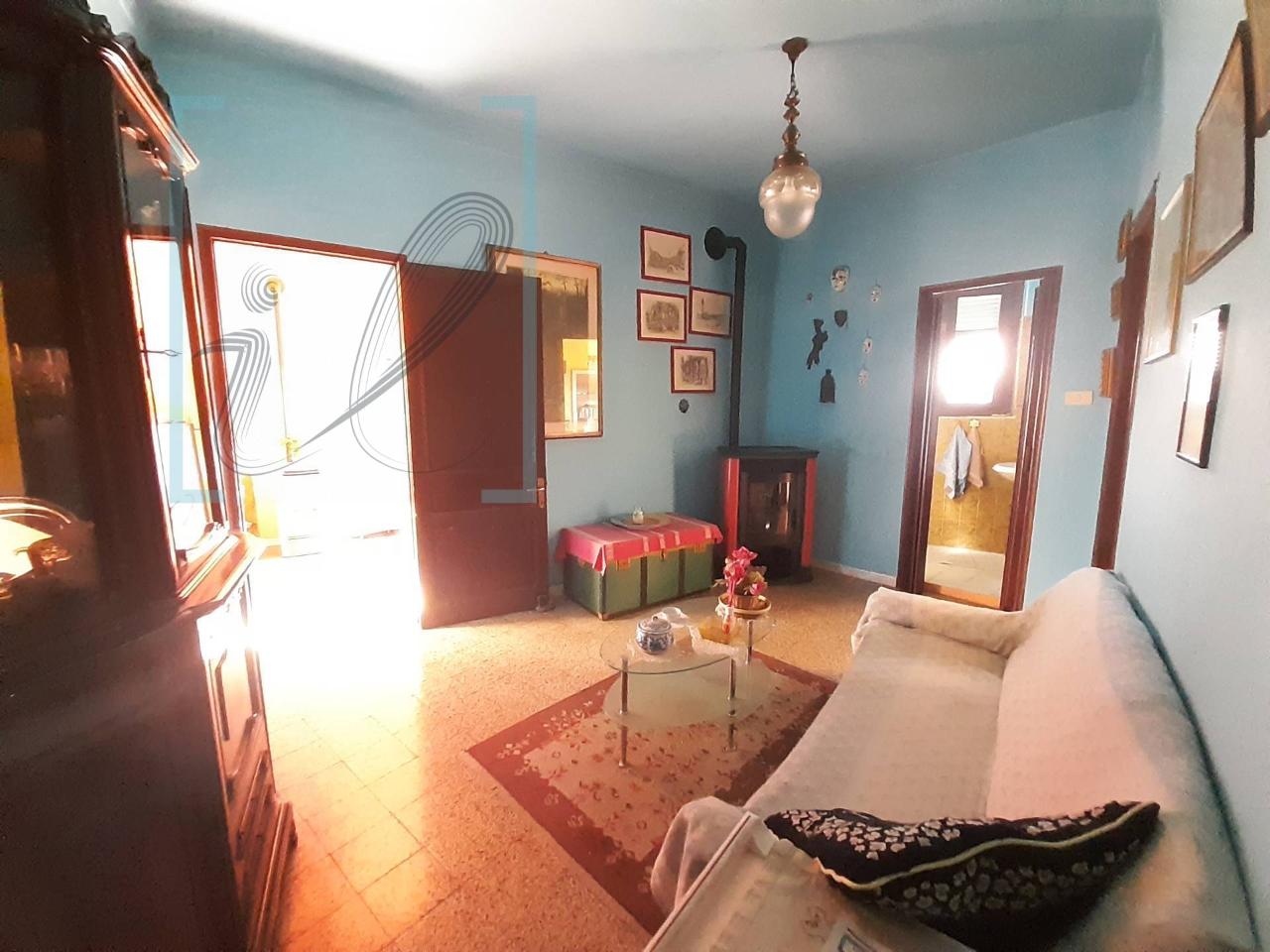 Appartamento in vendita a Pornassio