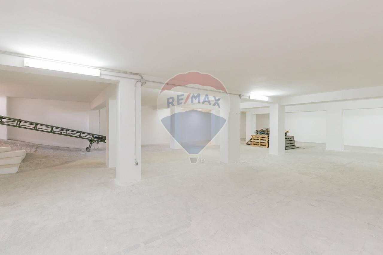 Magazzino in vendita a Siracusa