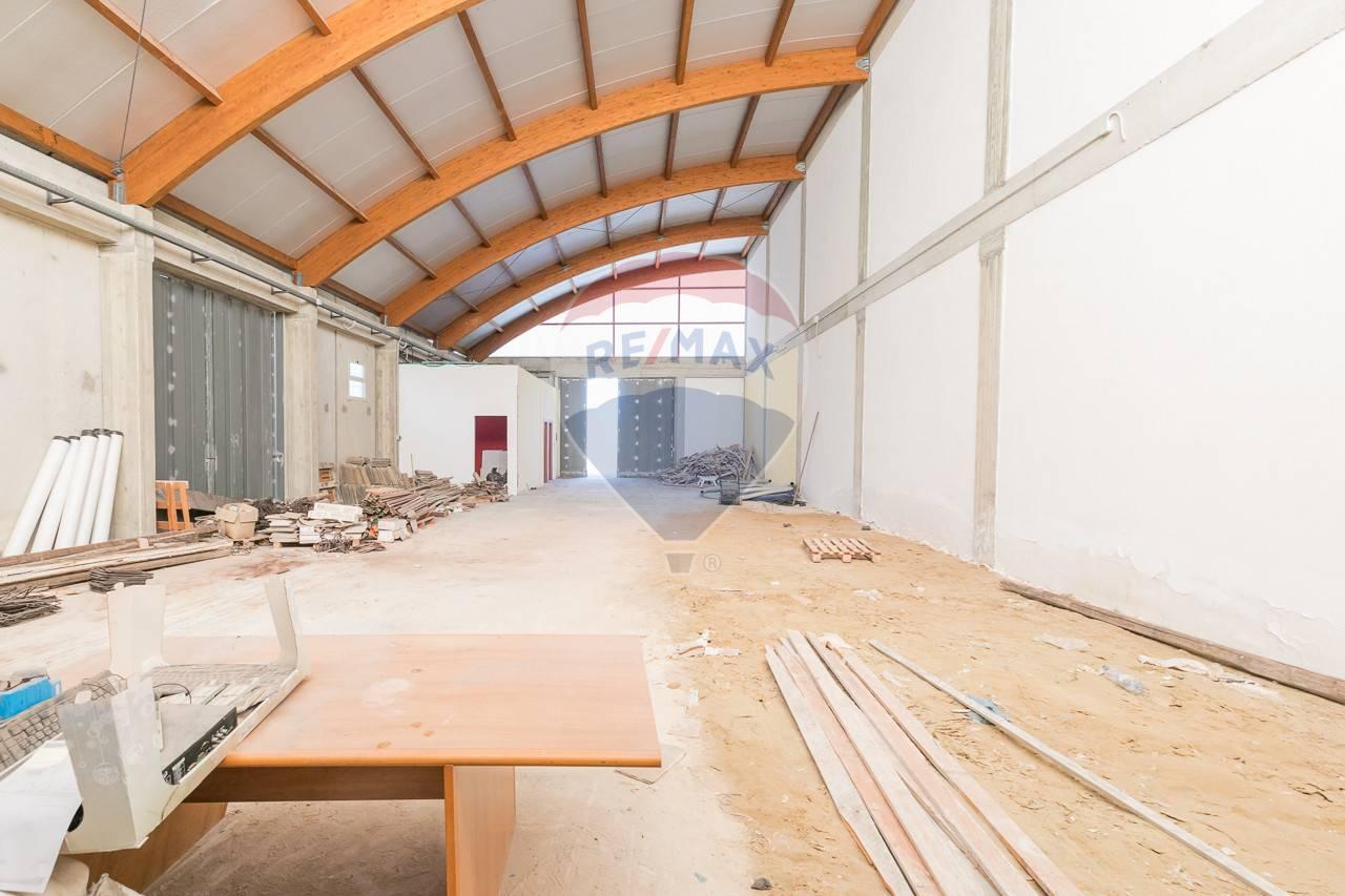 Capannone in vendita a Siracusa