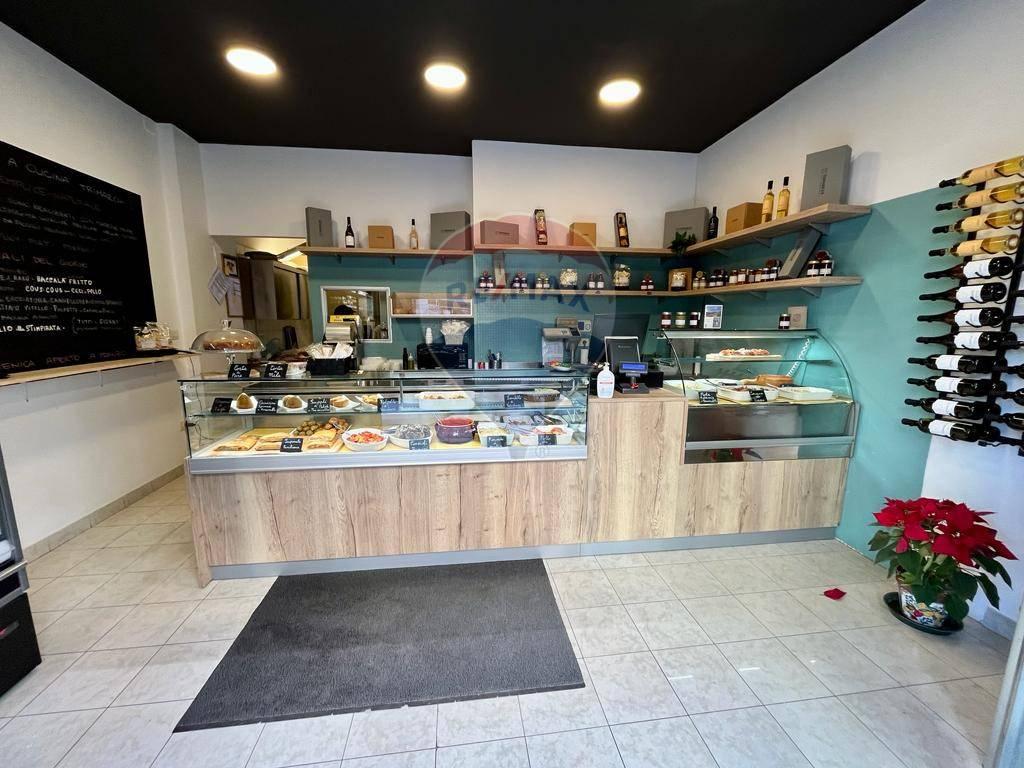 Esercizio commerciale in vendita a Siracusa