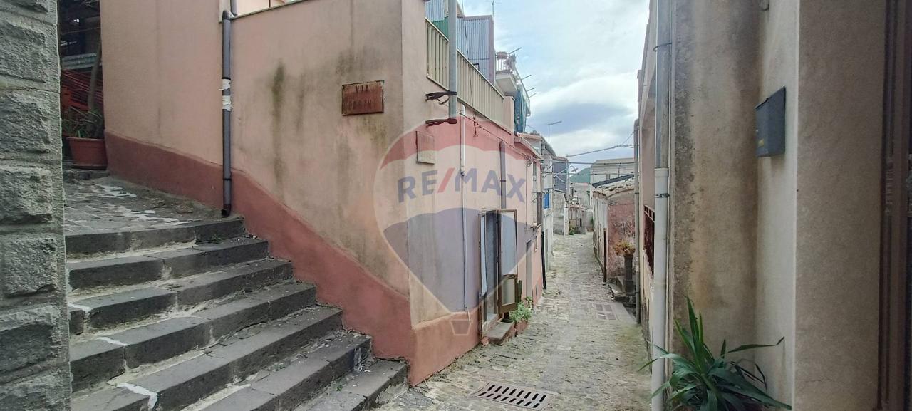 Casa indipendente in vendita a Buccheri