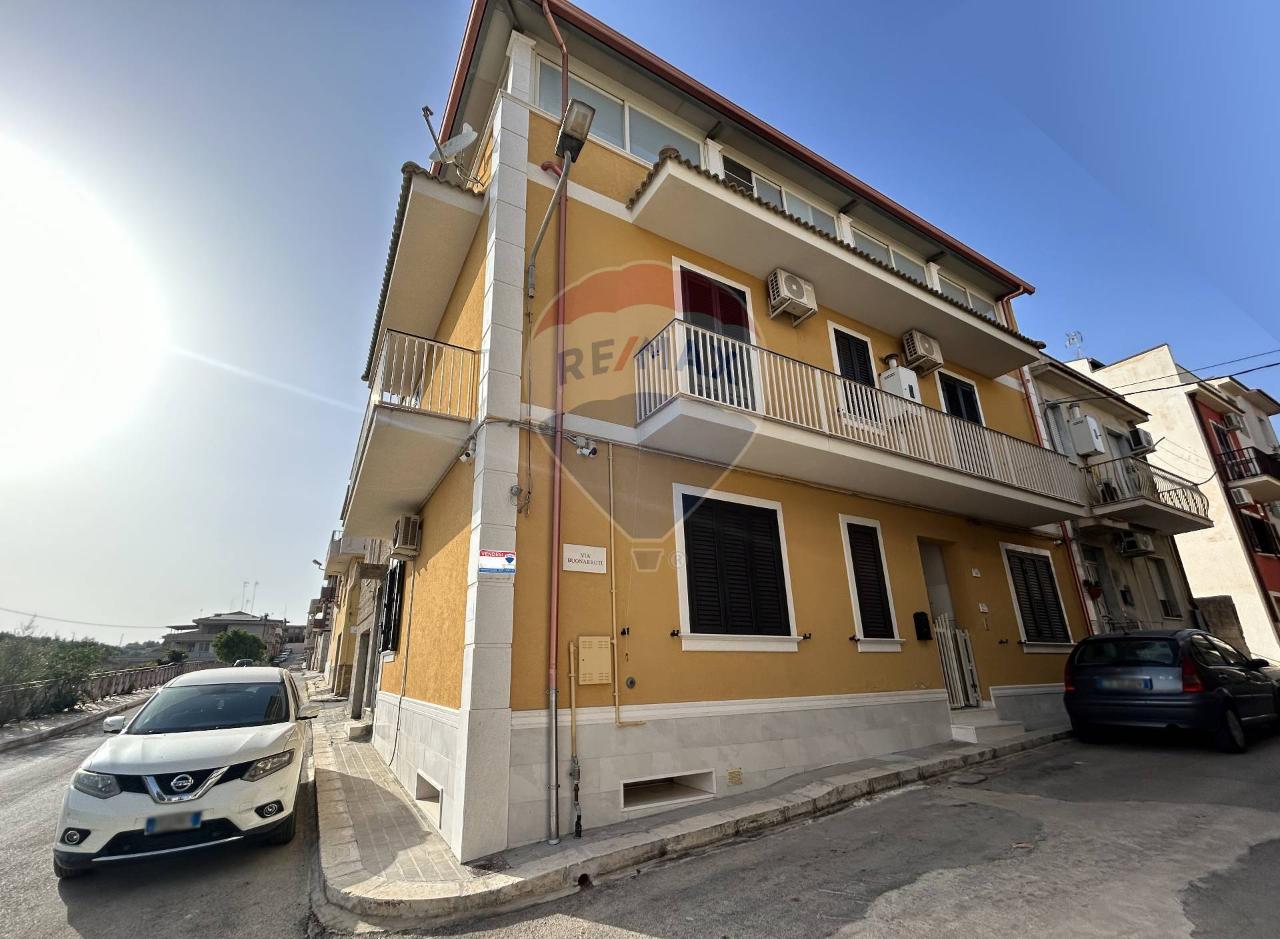 Casa indipendente in vendita a Rosolini