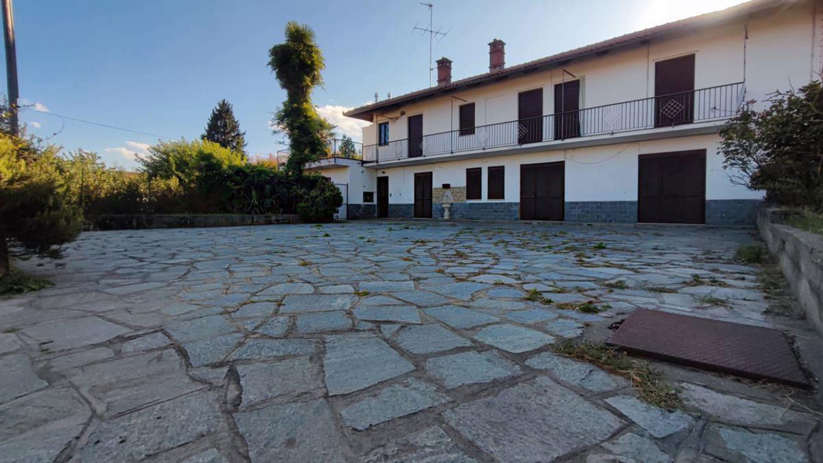 Cascina in vendita a Pinerolo