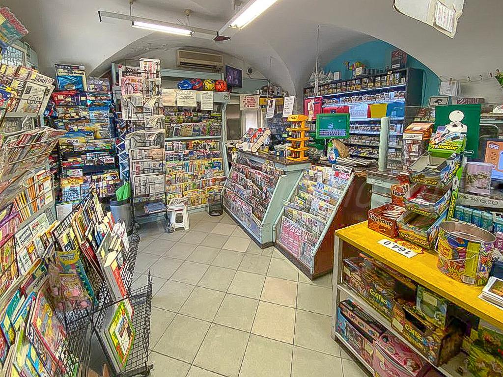 Tabaccheria in vendita a Vado Ligure