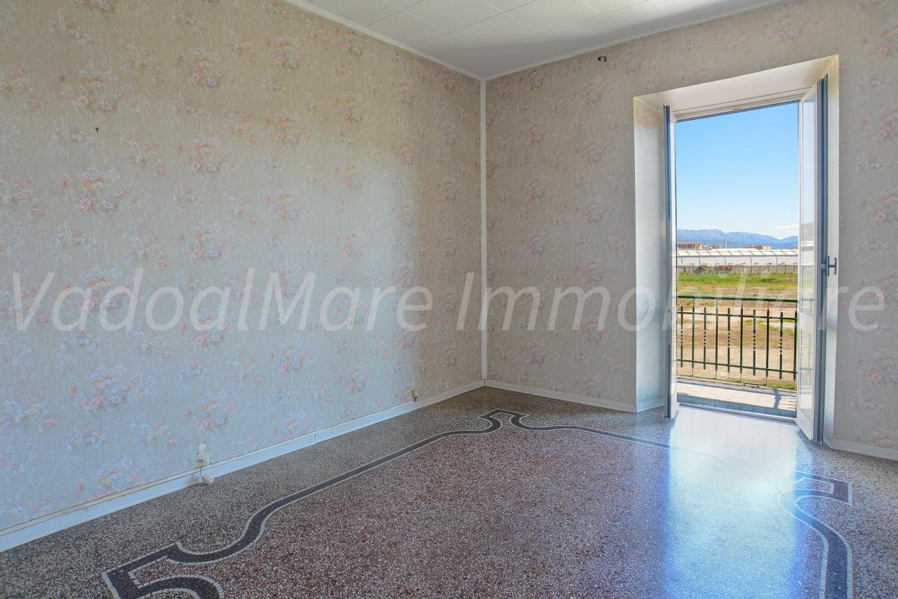 Appartamento in vendita a Vado Ligure