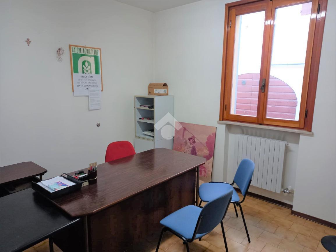Ufficio in vendita a Colorno