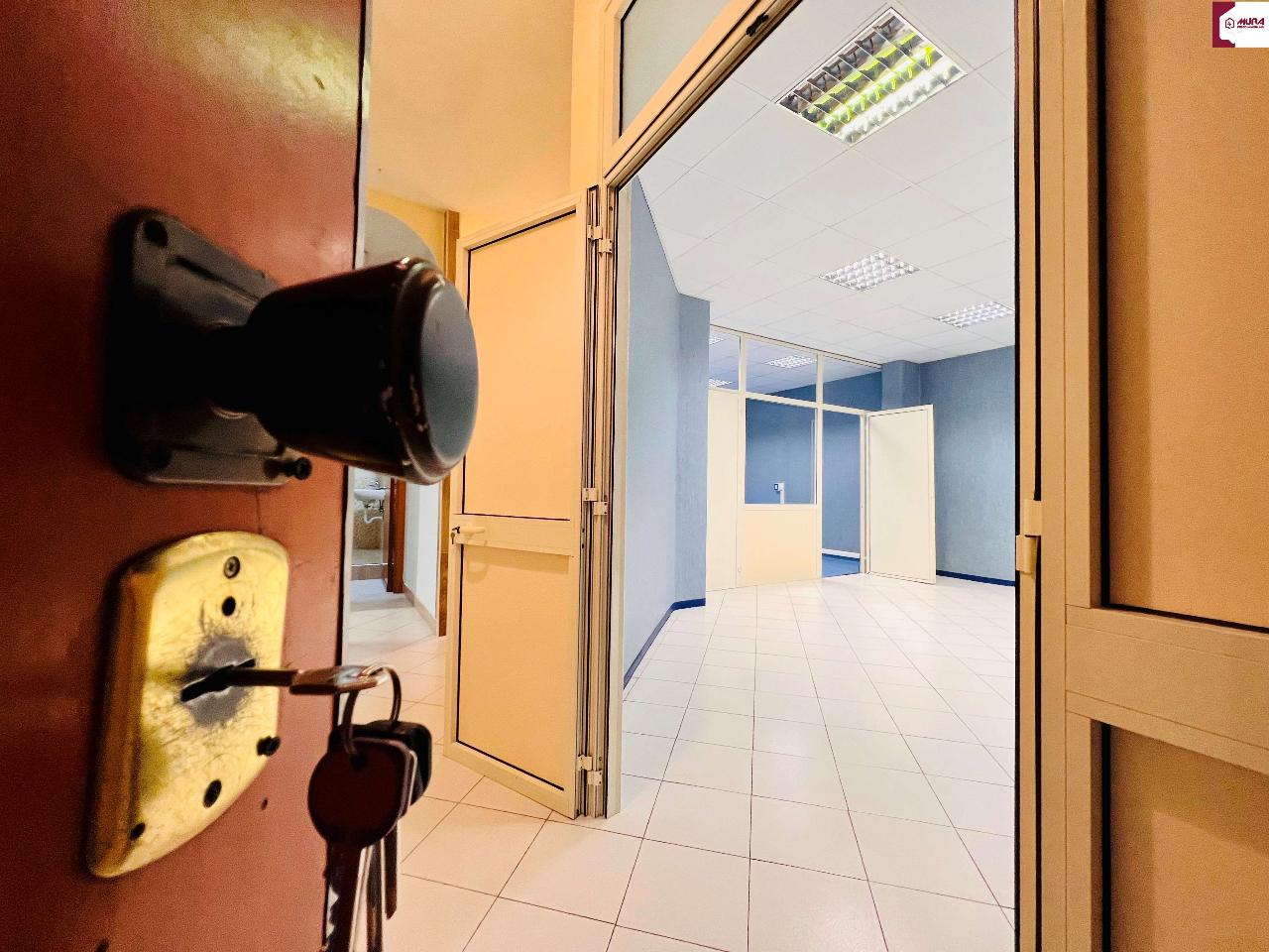 Ufficio in affitto a Aversa