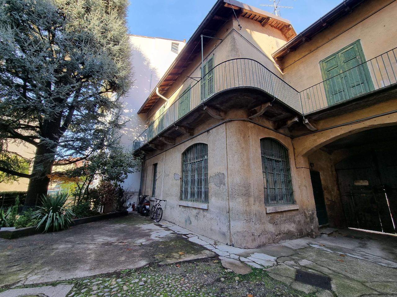 Rustico in vendita a Rovellasca