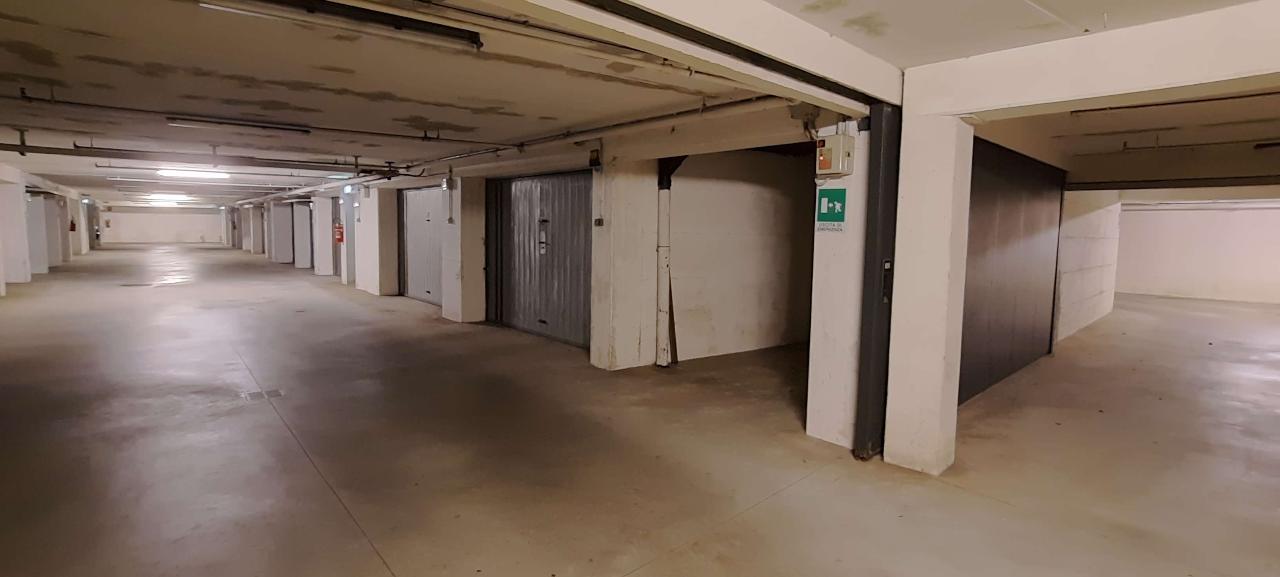 Locale commerciale in vendita a Cermenate