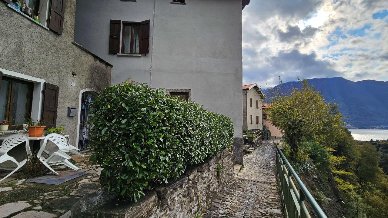 Porzione di casa in affitto a Tremezzina