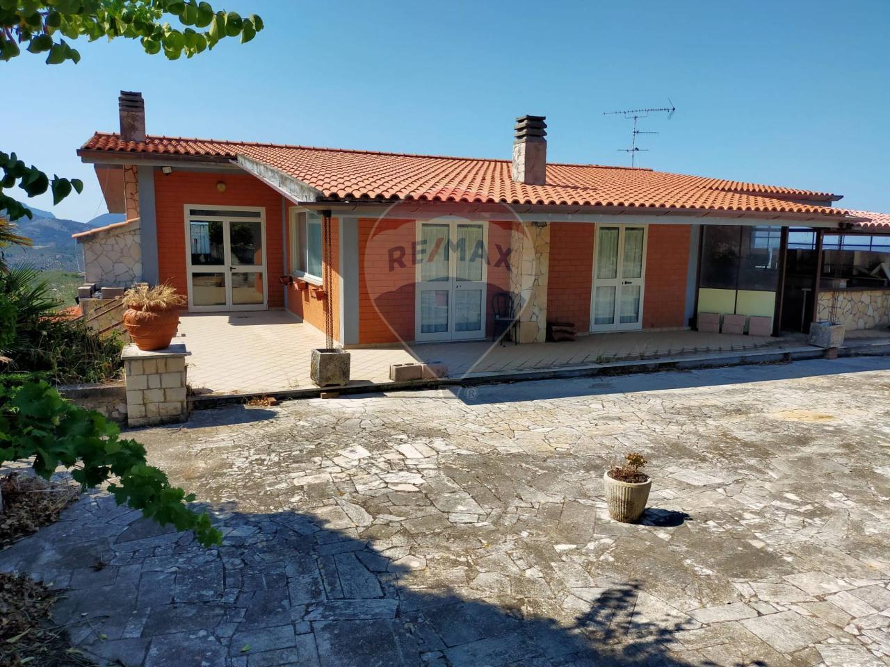 Negozio in vendita a Sonnino