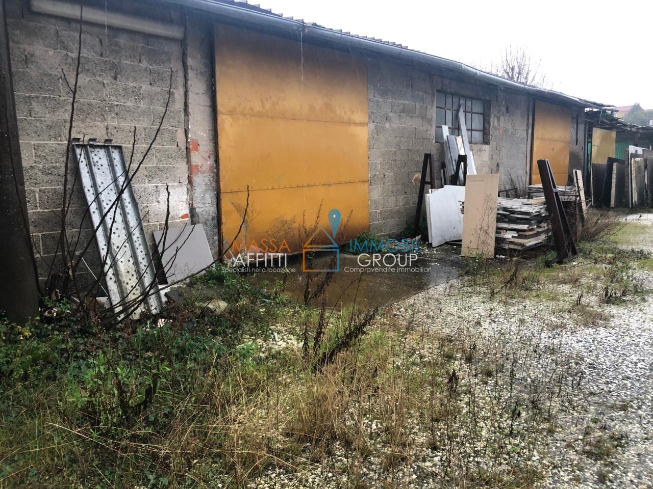 Capannone in vendita a Massa