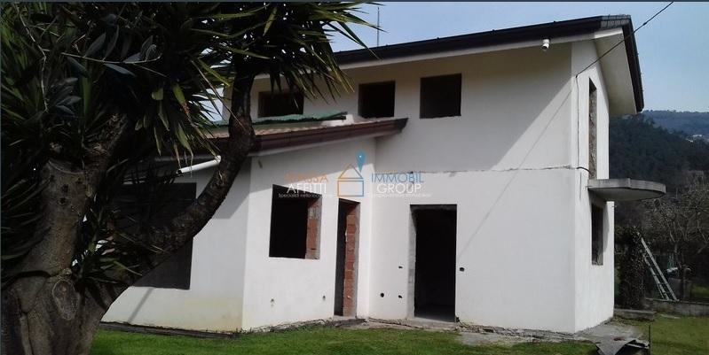 Casa indipendente in vendita a Montignoso